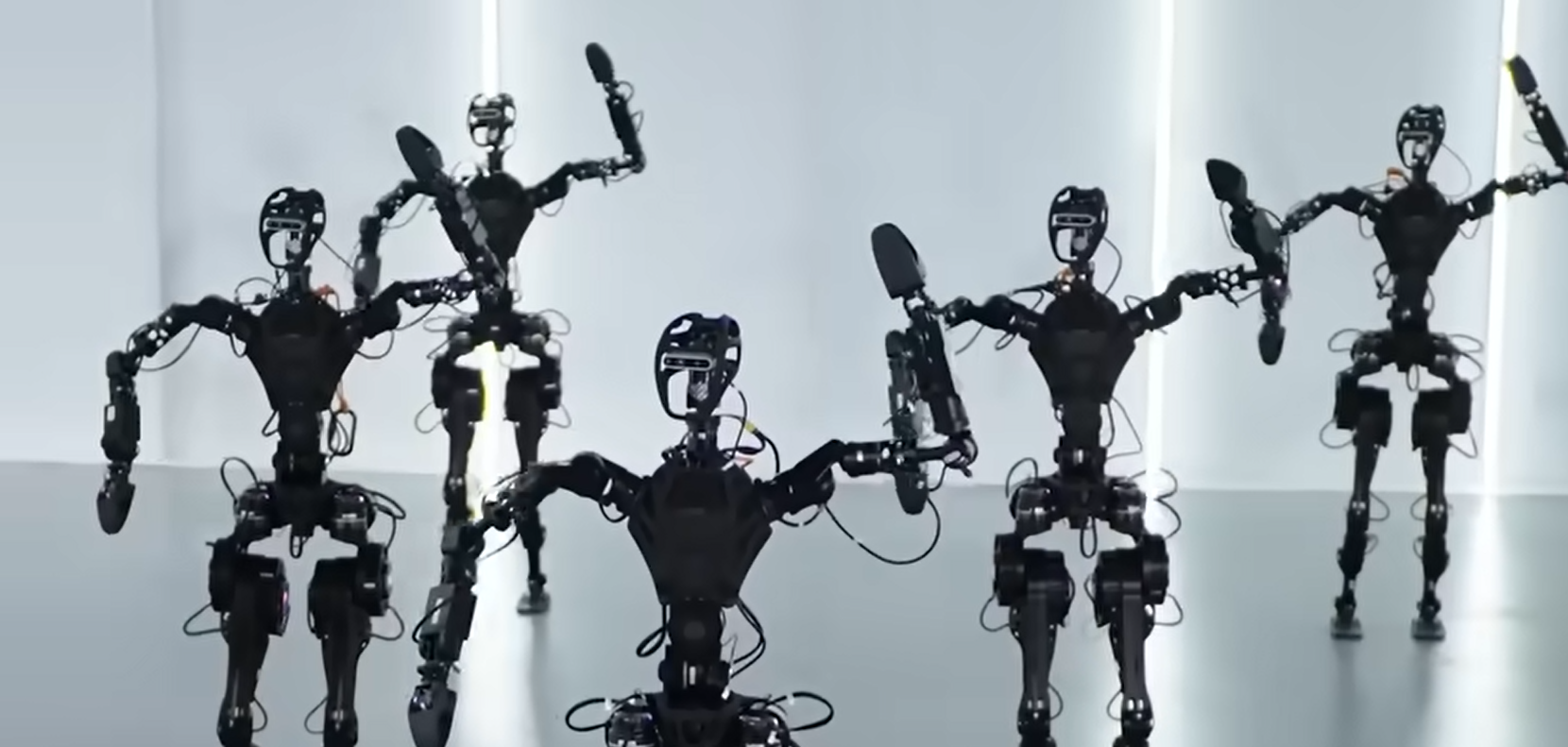 Tesla Optimus vs Figure AI Bot - Be on the Right Side of Change